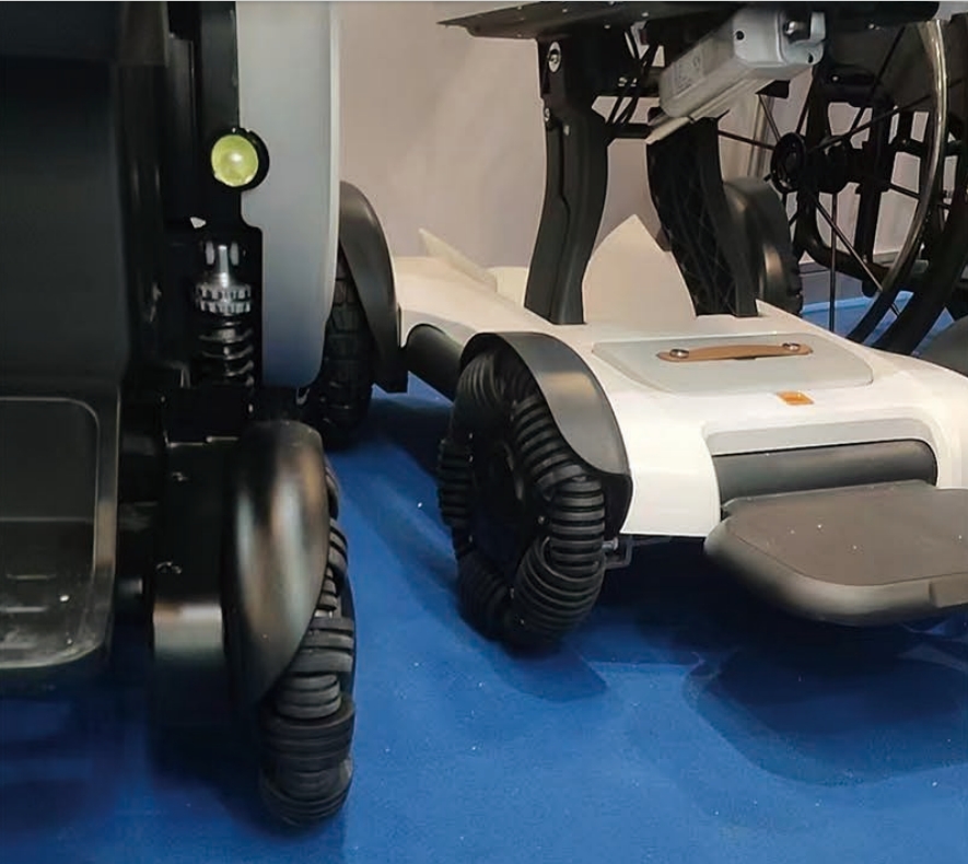 How Does an Omni Wheelchair Wheel Work?